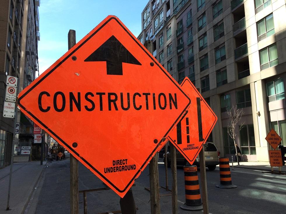 Heavy aluminum road construction zone sign