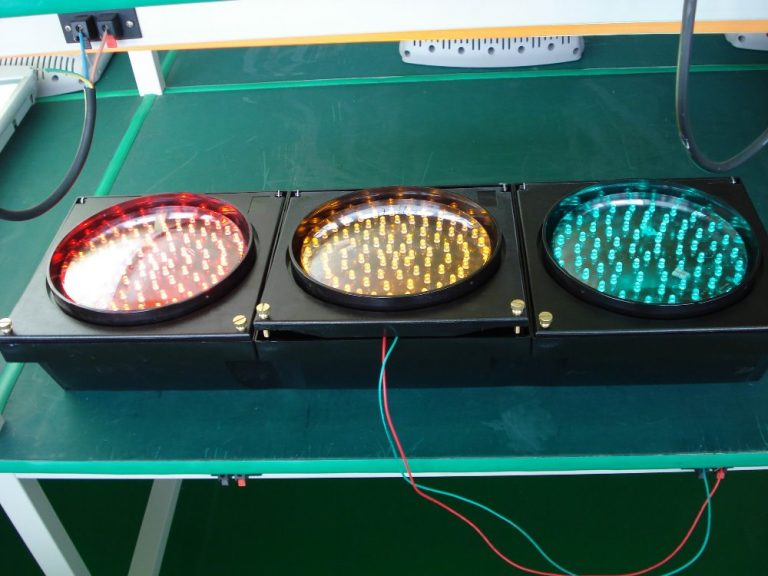 Customized redgreen LED traffic light