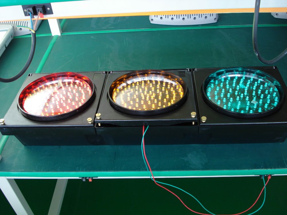 Customized redgreen LED traffic light
