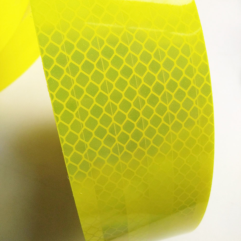 Green glass bead honeycomb reflective tape