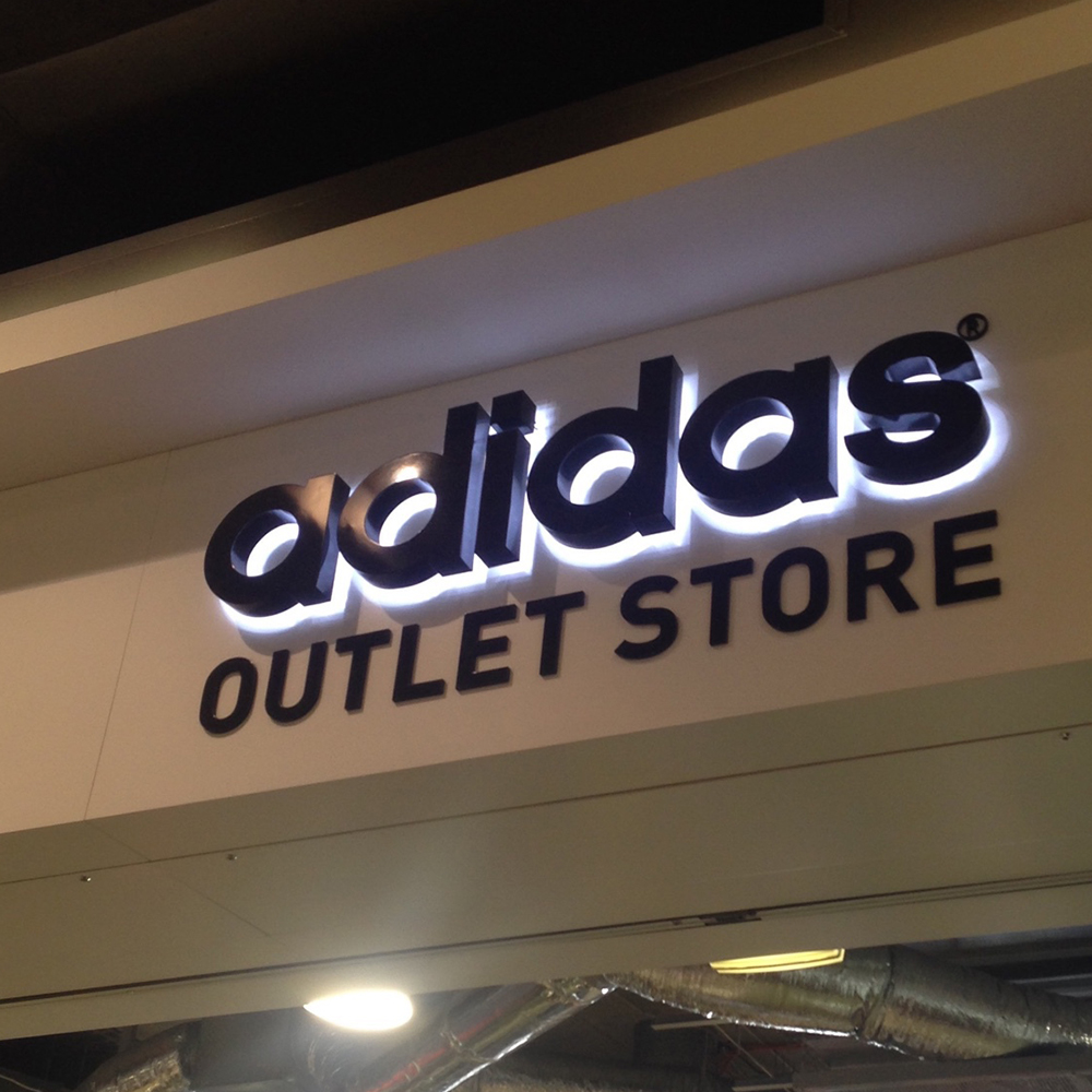 LED signs for high-end shopping malls