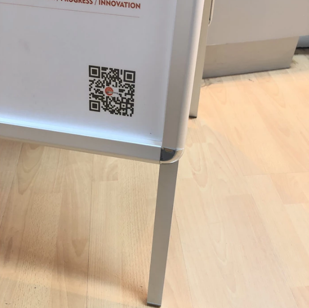 Metal outdoor folding sign stand