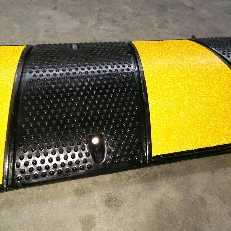 Wholesale custom specification speed bumps